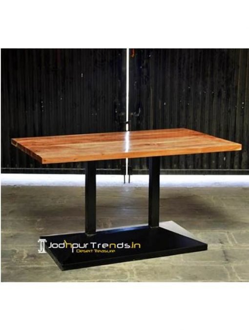 Solid Wood Fine Dine Restaurant Table